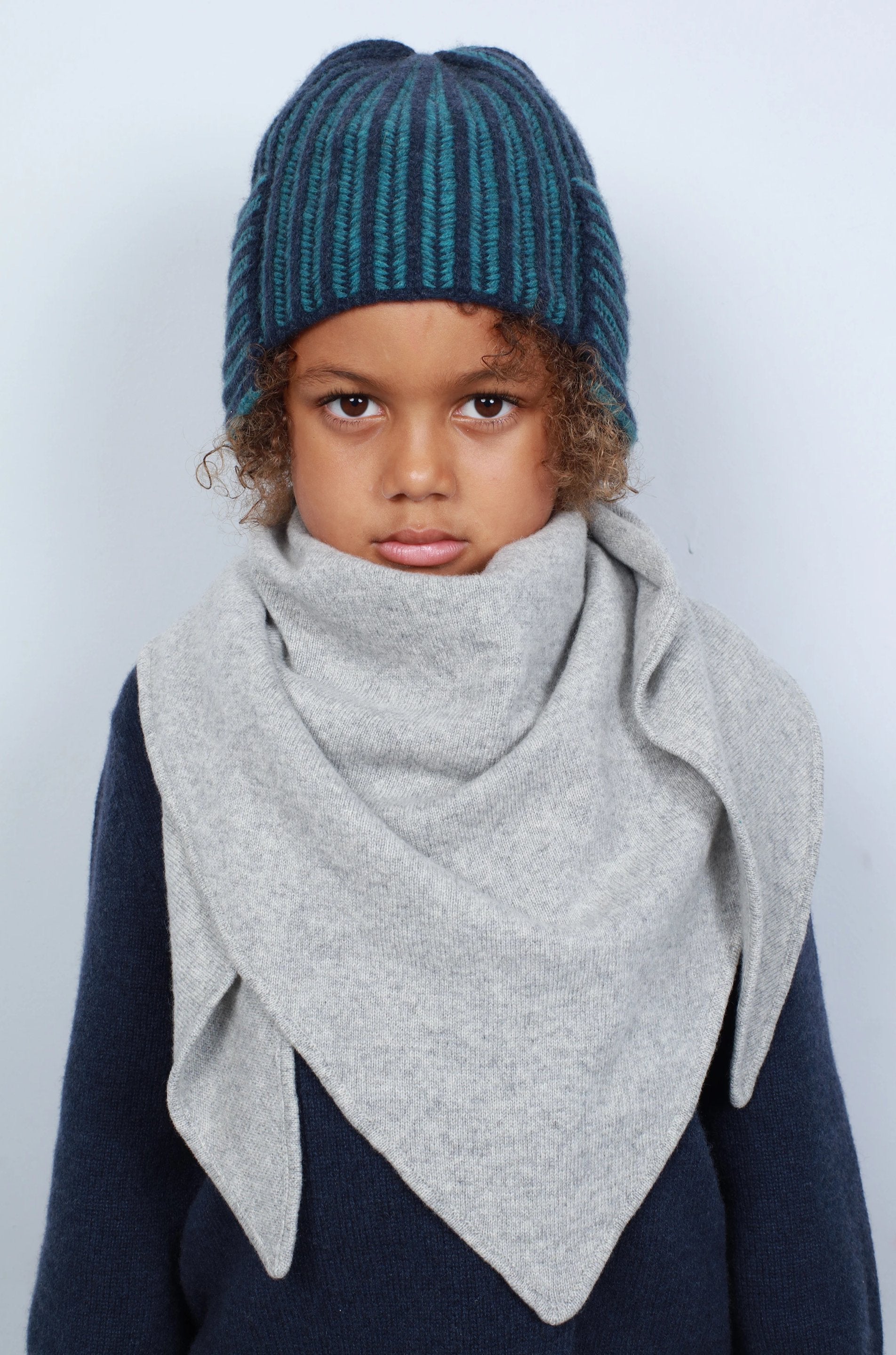 N°9 LARGE TRIANGLE SCARF – ONEFOLD