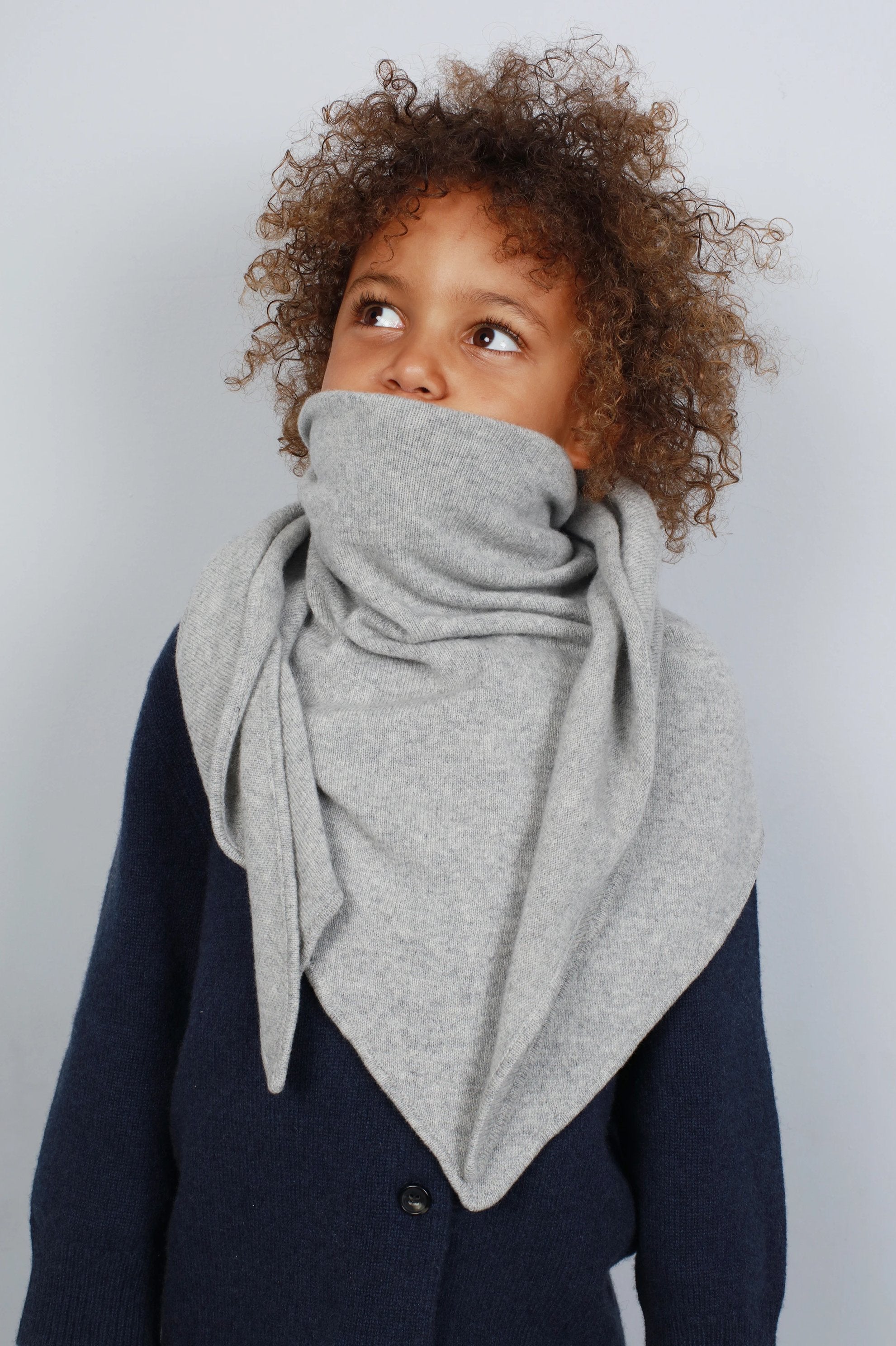 N°9 LARGE TRIANGLE SCARF – ONEFOLD